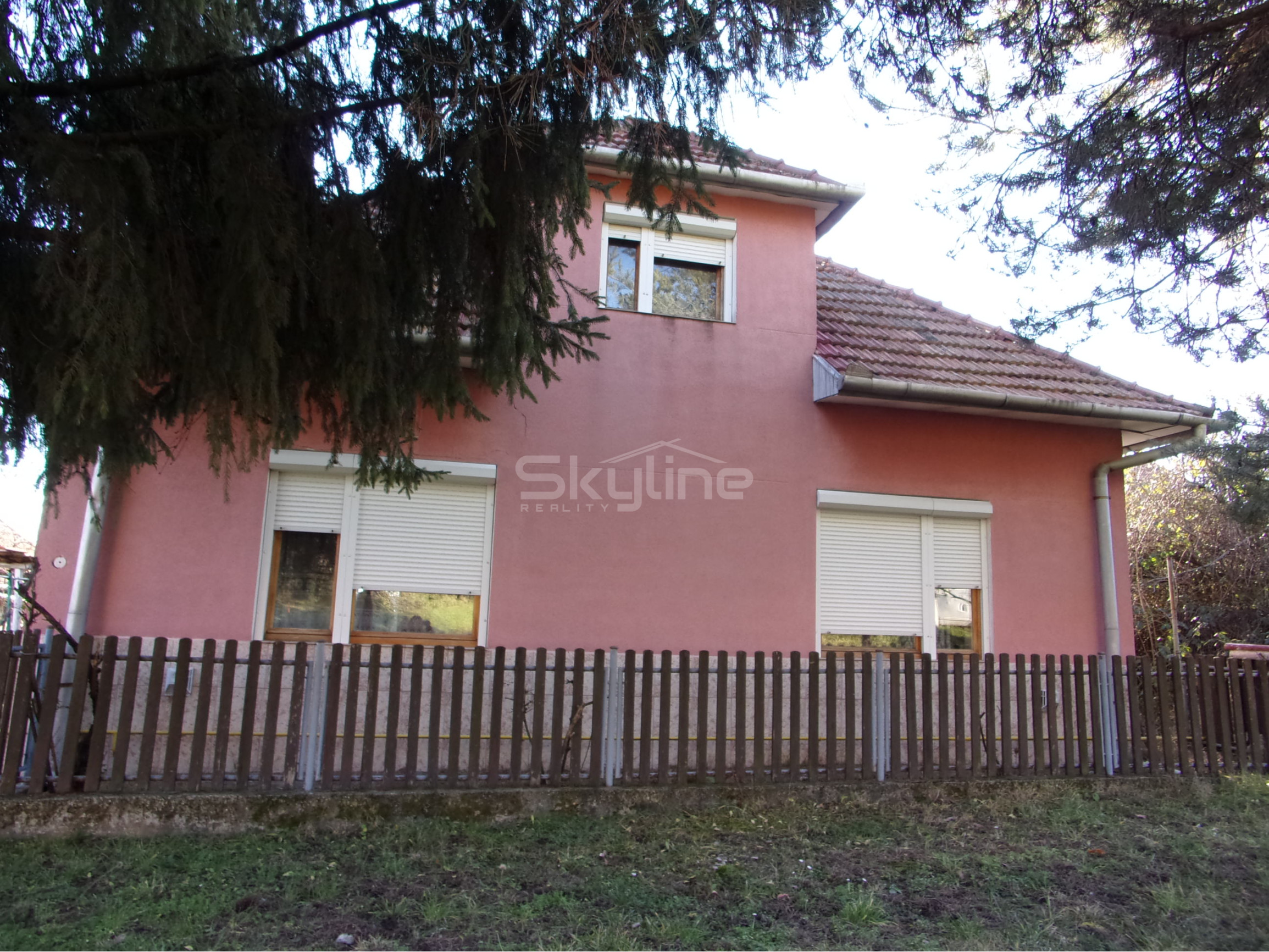 Exkluzívne na predaj rodinný dom, čiastočná rekonštrukcia, Pukanec ...